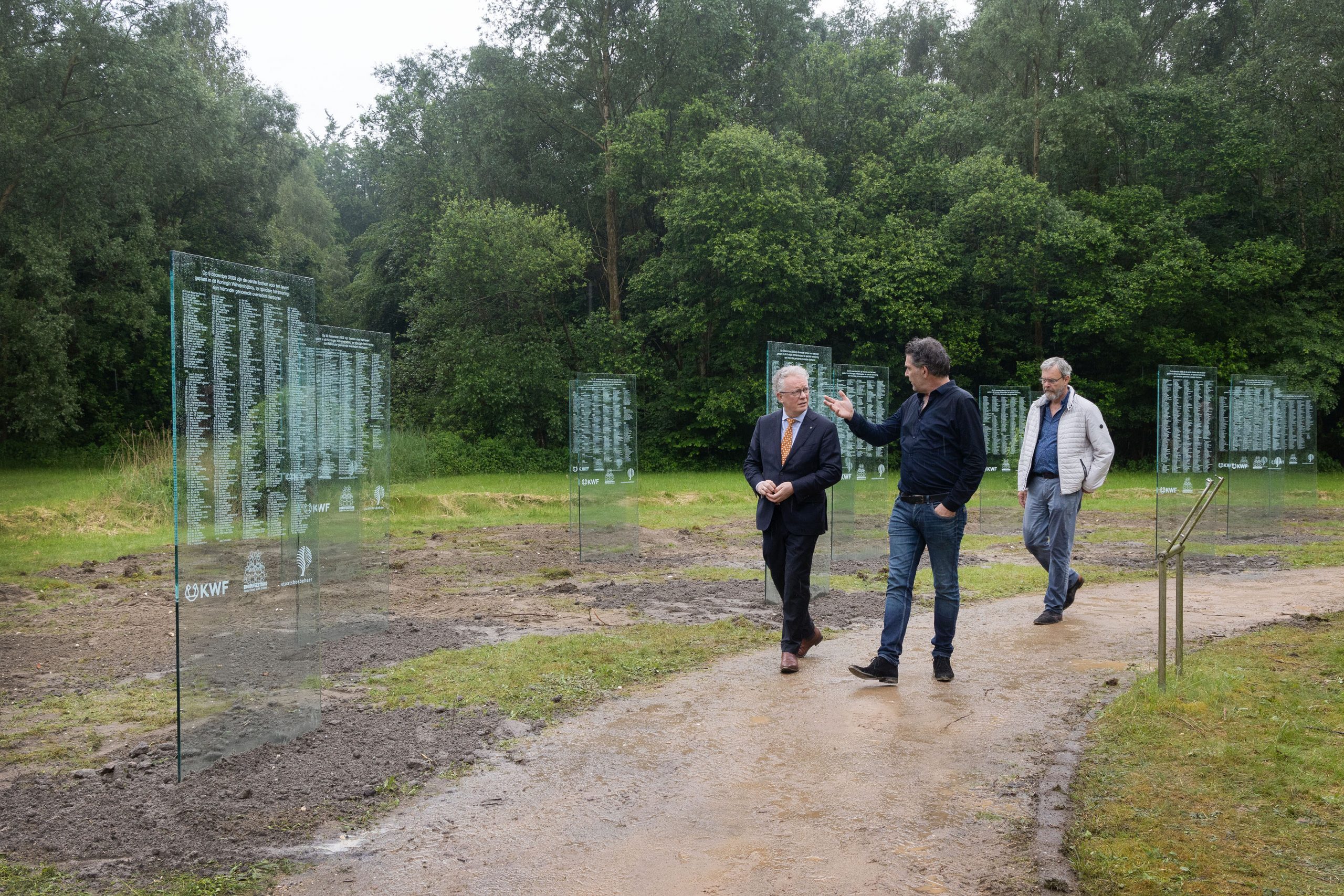 Gedenkplek Wilhelminabos hersteld - Gemeente Dronten